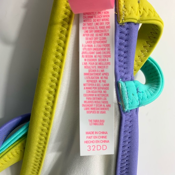 Victoria's Secret | Swim | Victoria Secret 32dd Suit Top Stripes Bikini ...